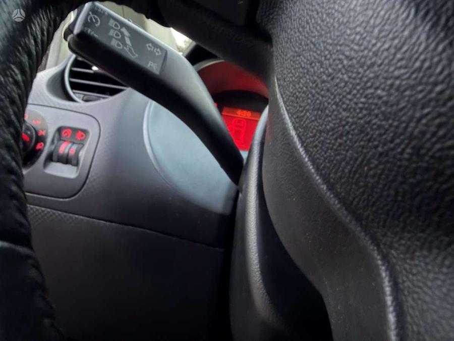 Sarkans SEAT Altea XL 2008 Kauņa, ar dzinēja tilpumu 2.00 L un nobraukumu 369 tūkst. km par 2390 €, foto 9 vietnē AUTOMOTO.COM.LV