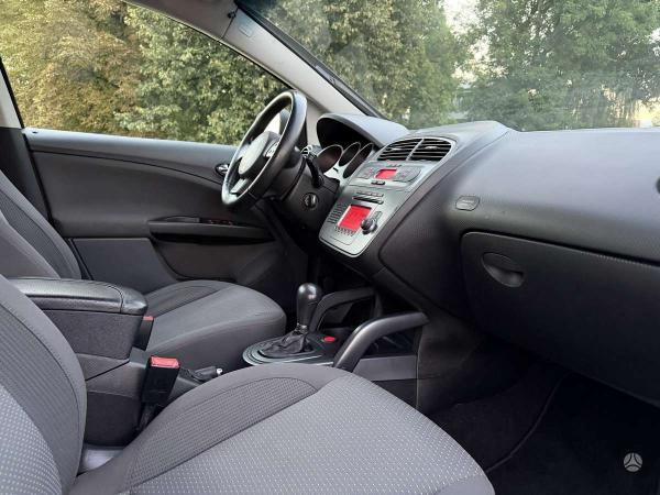 Красный Сеат Altea XL 2008 в Каунас, объемом двигателя 2.00 л и пробегом 367 тыс. км за 1995 €, фото 10 на AUTOMOTO.COM.LV