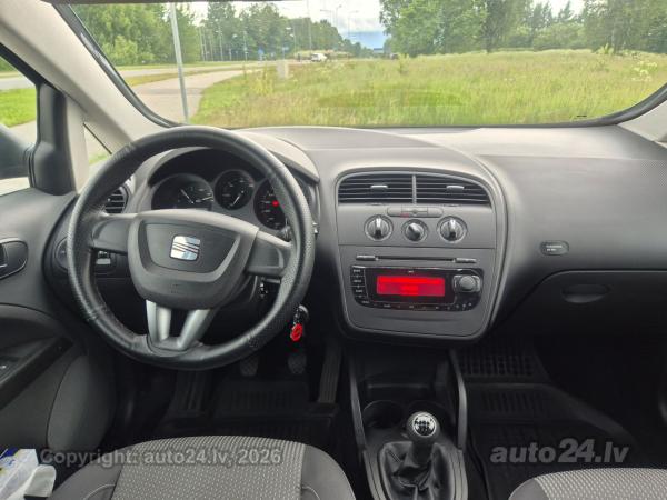 Sarkans SEAT Altea XL 2009 Tallina, ar dzinēja tilpumu 1.90 L un nobraukumu 250 tūkst. km par 2450 €, foto 6 vietnē AUTOMOTO.COM.LV