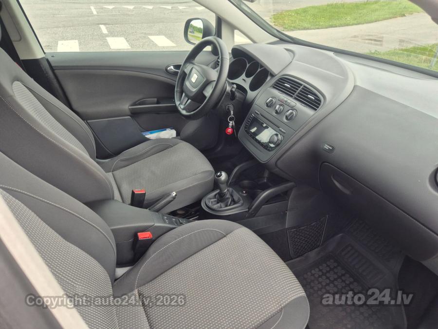Красный Сеат Altea XL 2009 в Таллин, объемом двигателя 1.90 л и пробегом 250 тыс. км за 2450 €, фото 10 на AUTOMOTO.COM.LV