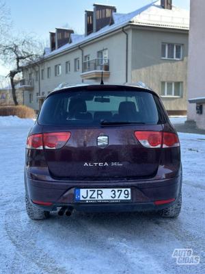 Red SEAT Altea XL 2007 in Anyksciai, with an engine capacity of 2.00 L and mileage of 379 thousand km for 1800 €, photo 13 on AUTOMOTO.COM.LV