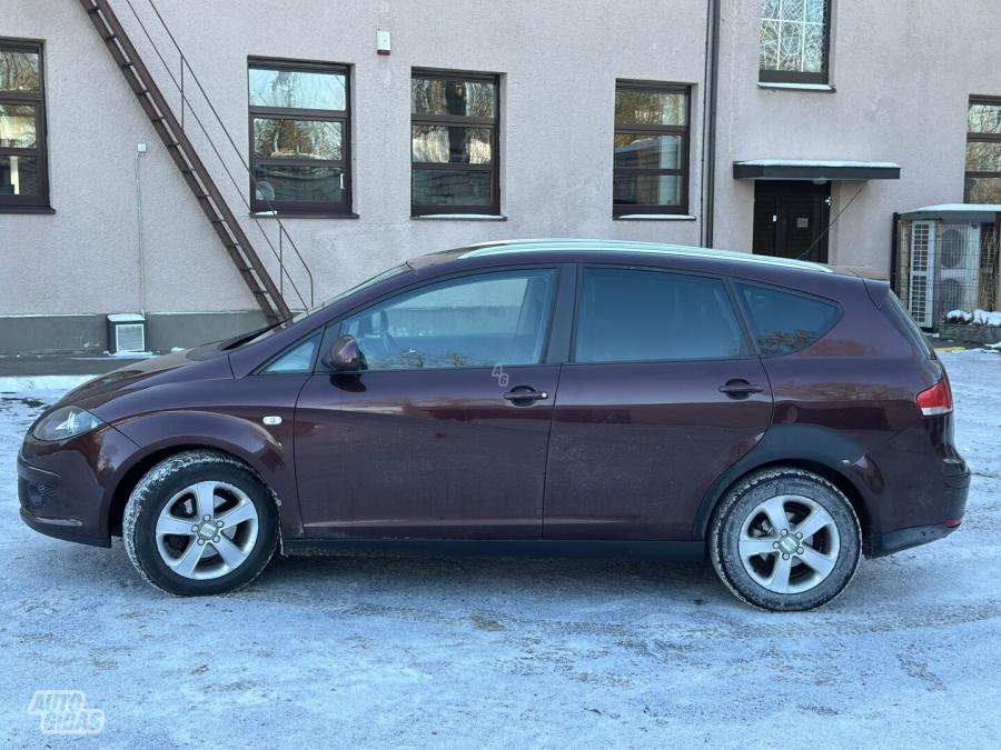 Red SEAT Altea XL 2007 in Anyksciai, with an engine capacity of 2.00 L and mileage of 379 thousand km for 1800 €, photo 14 on AUTOMOTO.COM.LV
