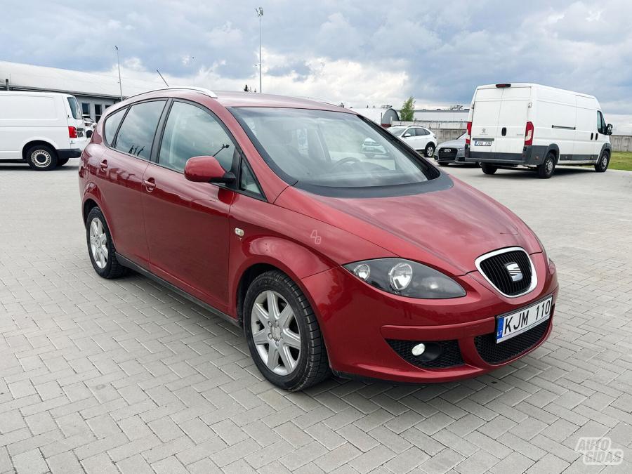 Красный Сеат Altea XL 2007 в Шяуляй, объемом двигателя 2.00 л и пробегом 335 тыс. км за 2100 €, фото 4 на AUTOMOTO.COM.LV