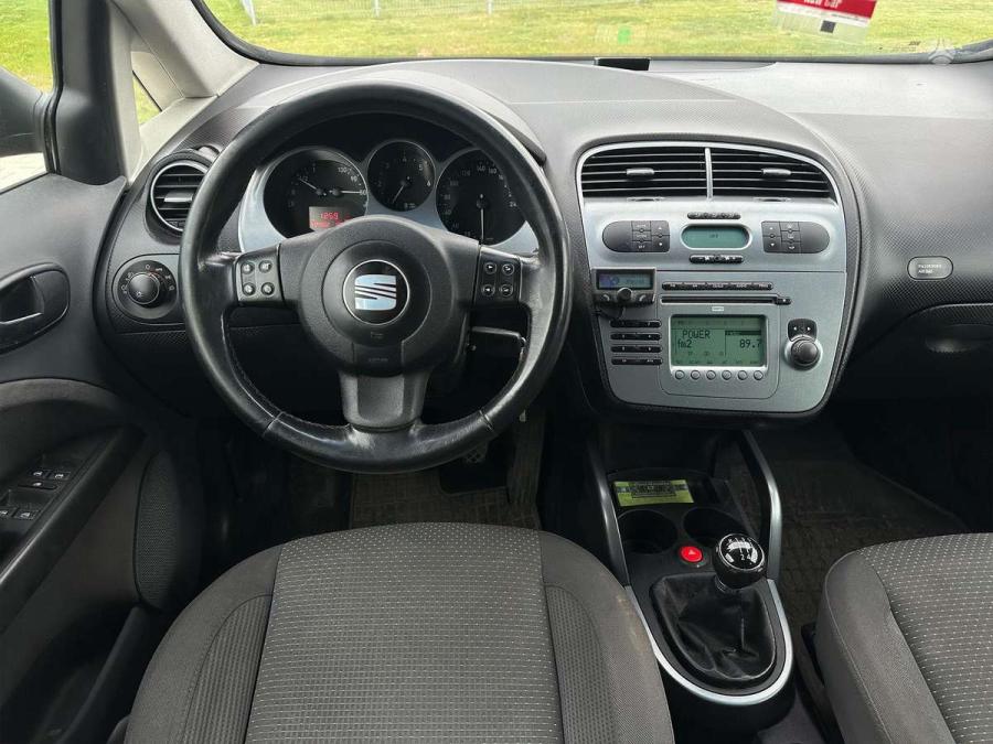 Красный Сеат Altea XL 2007 в Шяуляй, объемом двигателя 1.97 л и пробегом 335 тыс. км за 1950 €, фото 12 на AUTOMOTO.COM.LV