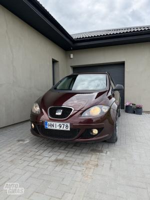 Красный Сеат Altea XL 2008 в Шяуляй, объемом двигателя 1.90 л и пробегом 316 тыс. км за 2250 €, фото  на AUTOMOTO.COM.LV