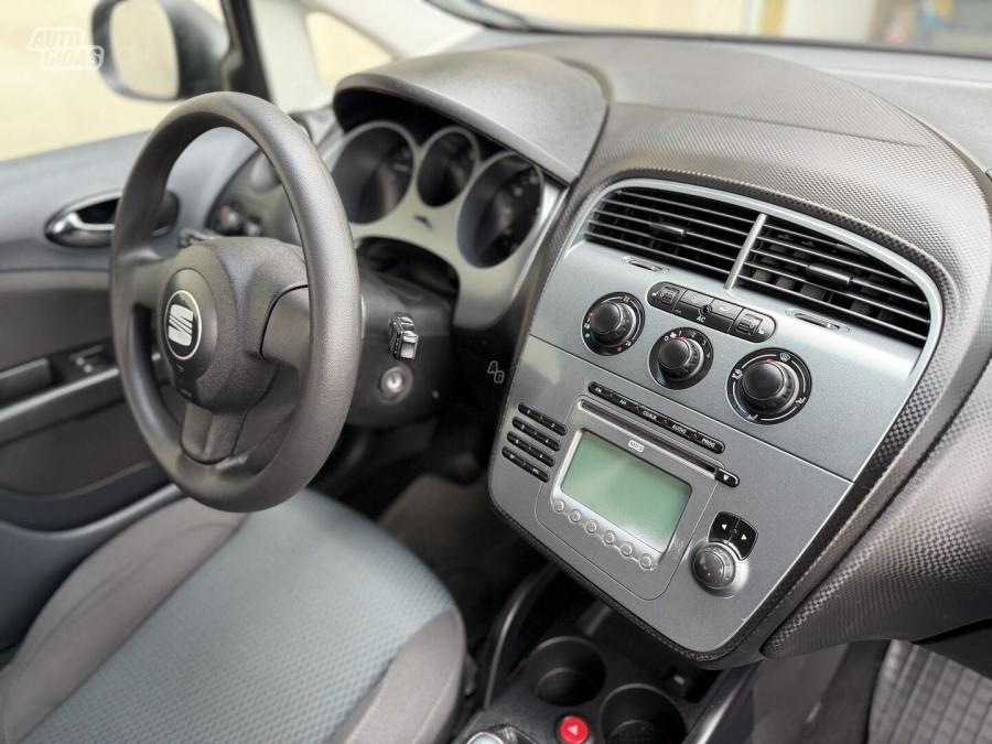 Красный Сеат Altea XL 2008 в Шяуляй, объемом двигателя 1.90 л и пробегом 316 тыс. км за 2250 €, фото 3 на AUTOMOTO.COM.LV
