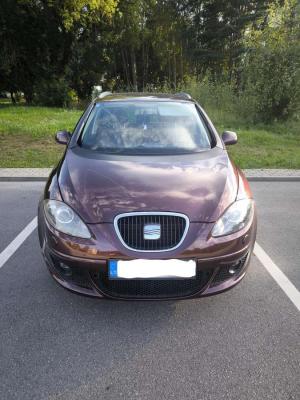 Red SEAT Altea XL 2008 in Kaunas, with an engine capacity of 1.80 L and mileage of 249 thousand km for 2850 €, photo  on AUTOMOTO.COM.LV