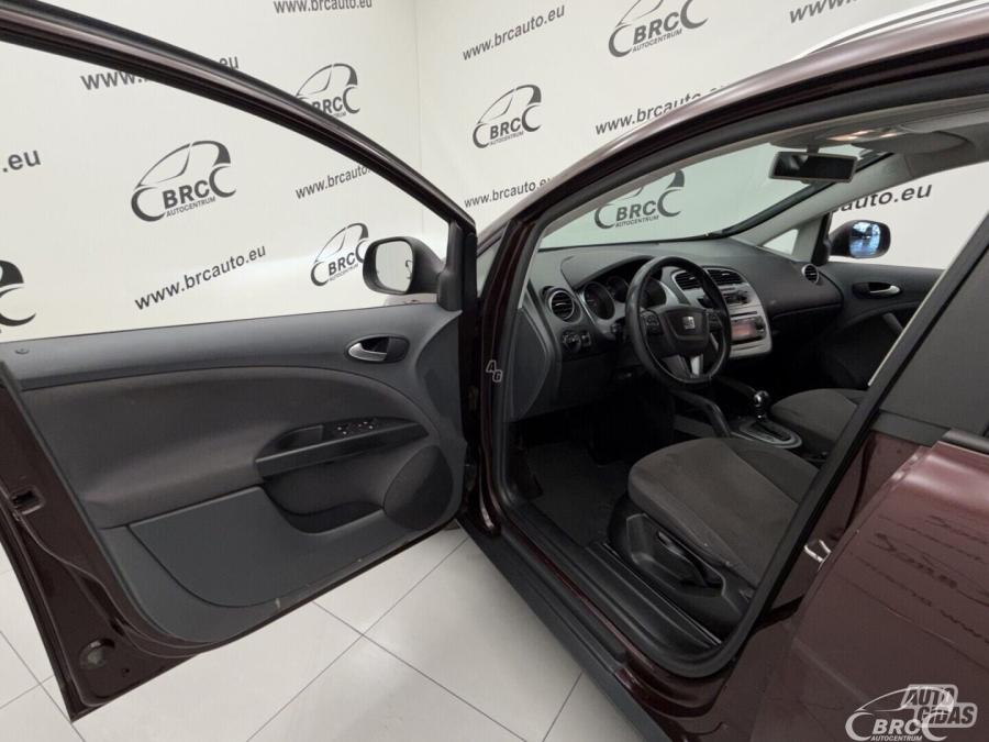 Red SEAT Altea XL 2010 in Avizieniai, with an engine capacity of 2.00 L and mileage of 254 thousand km for 4000 €, photo 18 on AUTOMOTO.COM.LV