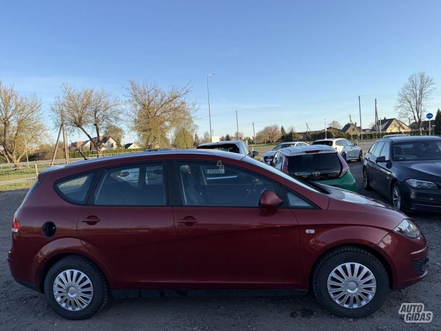 Sarkans SEAT Altea XL 2010 Kelmė, ar dzinēja tilpumu 1.90 L un nobraukumu 326 tūkst. km par 1890 €, foto 7 vietnē AUTOMOTO.COM.LV