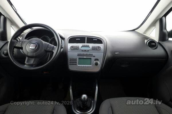 Sarkans SEAT Altea XL 2007 Tallina, ar dzinēja tilpumu 1.60 L un nobraukumu 189 tūkst. km par 1199 €, foto 5 vietnē AUTOMOTO.COM.LV