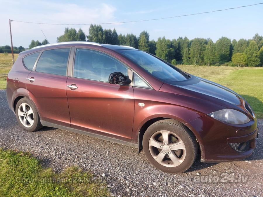 Sarkans SEAT Altea XL 2007 Tallina, ar dzinēja tilpumu 2.00 L un nobraukumu 327 tūkst. km par 1490 €, foto 1 vietnē AUTOMOTO.COM.LV