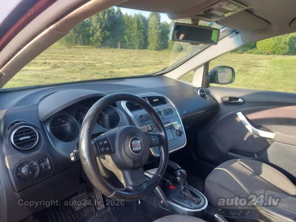 Красный Сеат Altea XL 2007 в Таллин, объемом двигателя 2.00 л и пробегом 327 тыс. км за 1490 €, фото 4 на AUTOMOTO.COM.LV