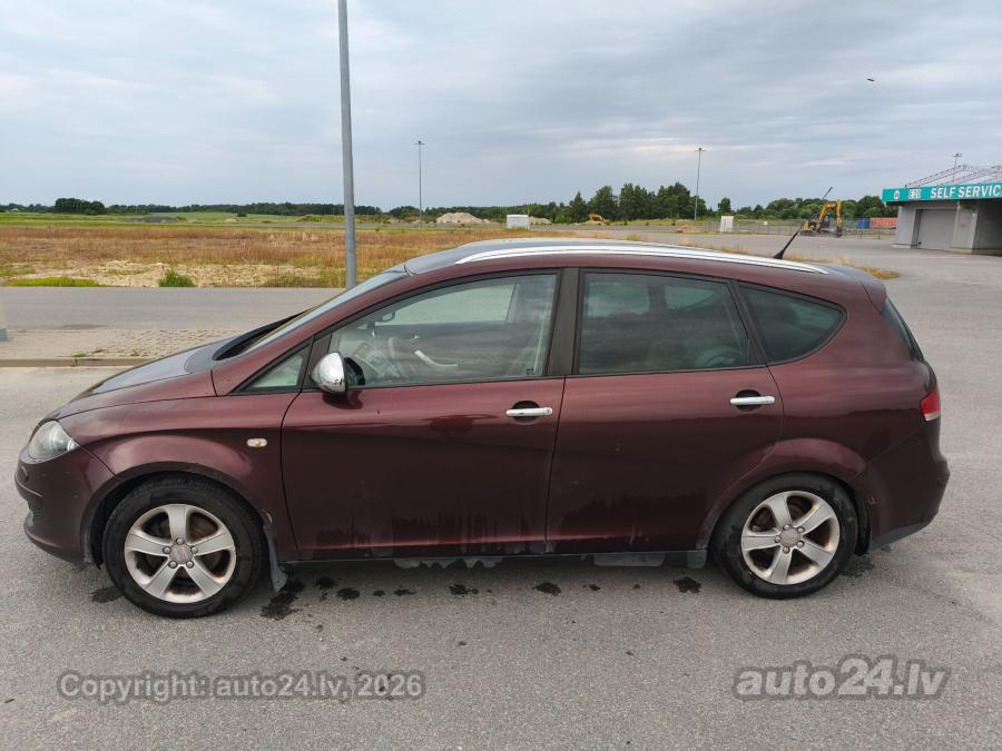 Sarkans SEAT Altea XL 2007 Tallina, ar dzinēja tilpumu 2.00 L un nobraukumu 328 tūkst. km par 2200 €, foto 7 vietnē AUTOMOTO.COM.LV
