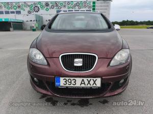Sarkans SEAT Altea XL 2007 Tallina, ar dzinēja tilpumu 2.00 L un nobraukumu 328 tūkst. km par 2200 €, foto 8 vietnē AUTOMOTO.COM.LV