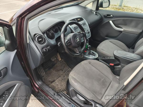 Sarkans SEAT Altea XL 2007 Tallina, ar dzinēja tilpumu 2.00 L un nobraukumu 328 tūkst. km par 2200 €, foto 9 vietnē AUTOMOTO.COM.LV