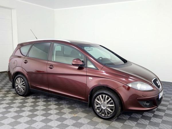 Red SEAT Altea XL 2008 in Tallinn, with an engine capacity of 1.80 L and mileage of 286 thousand km for 999 €, photo 9 on AUTOMOTO.COM.LV