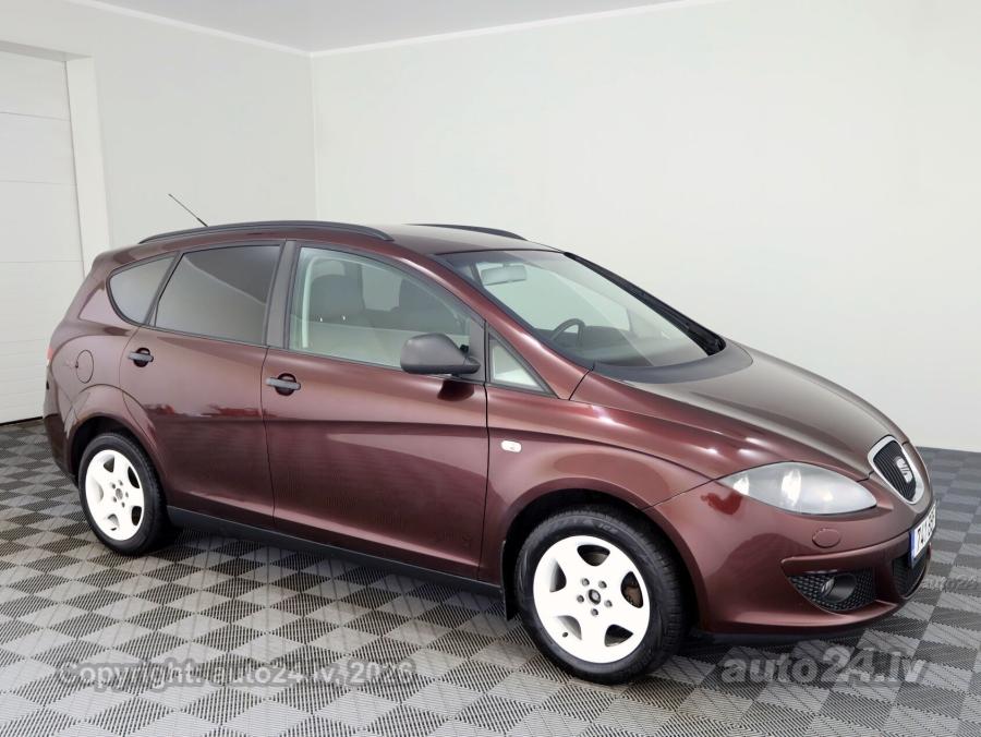 Красный Сеат Altea XL 2008 в Таллин, объемом двигателя 1.60 л и пробегом 282 тыс. км за 1599 €, фото 1 на AUTOMOTO.COM.LV