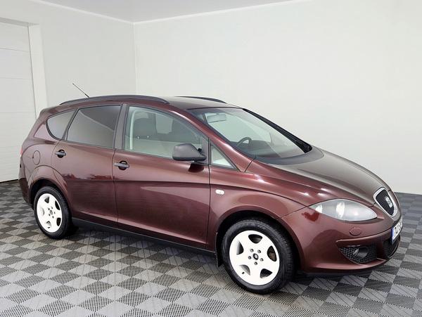 Sarkans SEAT Altea XL 2008 Tallina, ar dzinēja tilpumu 1.60 L un nobraukumu 282 tūkst. km par 1599 €, foto 1 vietnē AUTOMOTO.COM.LV