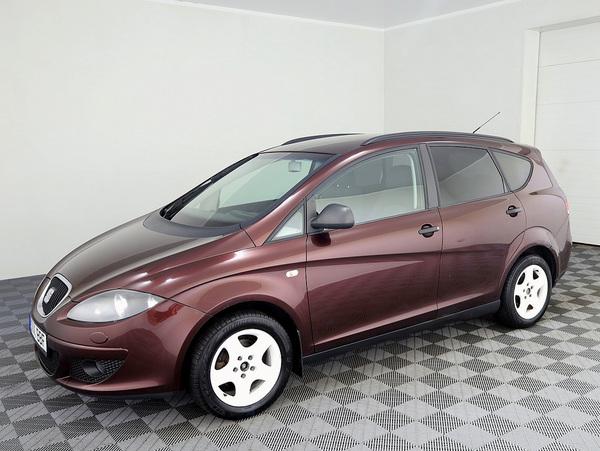 Sarkans SEAT Altea XL 2008 Tallina, ar dzinēja tilpumu 1.60 L un nobraukumu 282 tūkst. km par 1599 €, foto 2 vietnē AUTOMOTO.COM.LV