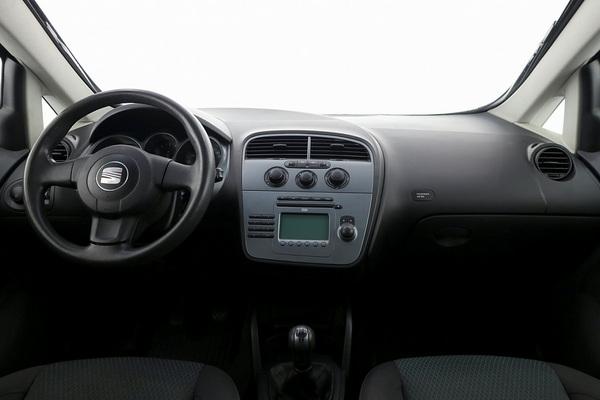 Sarkans SEAT Altea XL 2008 Tallina, ar dzinēja tilpumu 1.60 L un nobraukumu 282 tūkst. km par 1599 €, foto 5 vietnē AUTOMOTO.COM.LV
