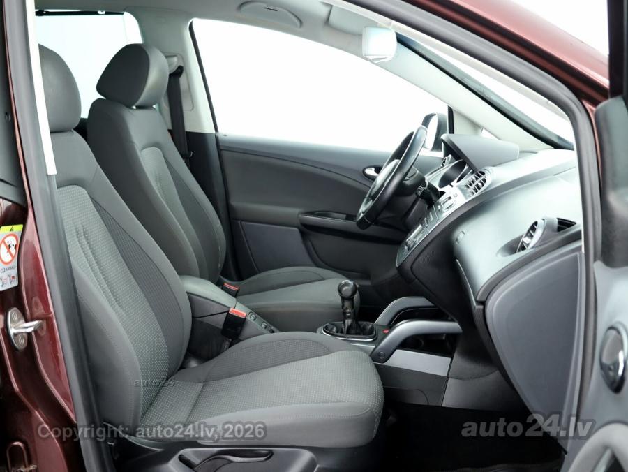 Красный Сеат Altea XL 2008 в Таллин, объемом двигателя 1.80 л и пробегом 286 тыс. км за 899 €, фото 7 на AUTOMOTO.COM.LV