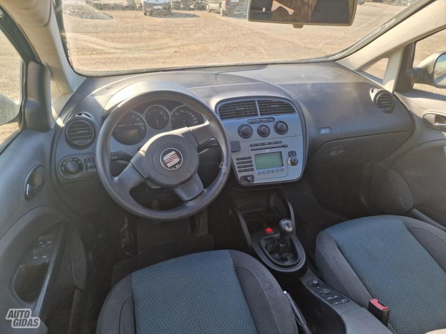 SEAT Altea XL 2007 in Kelme, with an engine capacity of 1.90 L and mileage of 350 thousand km for 999 €, photo 5 on AUTOMOTO.COM.LV