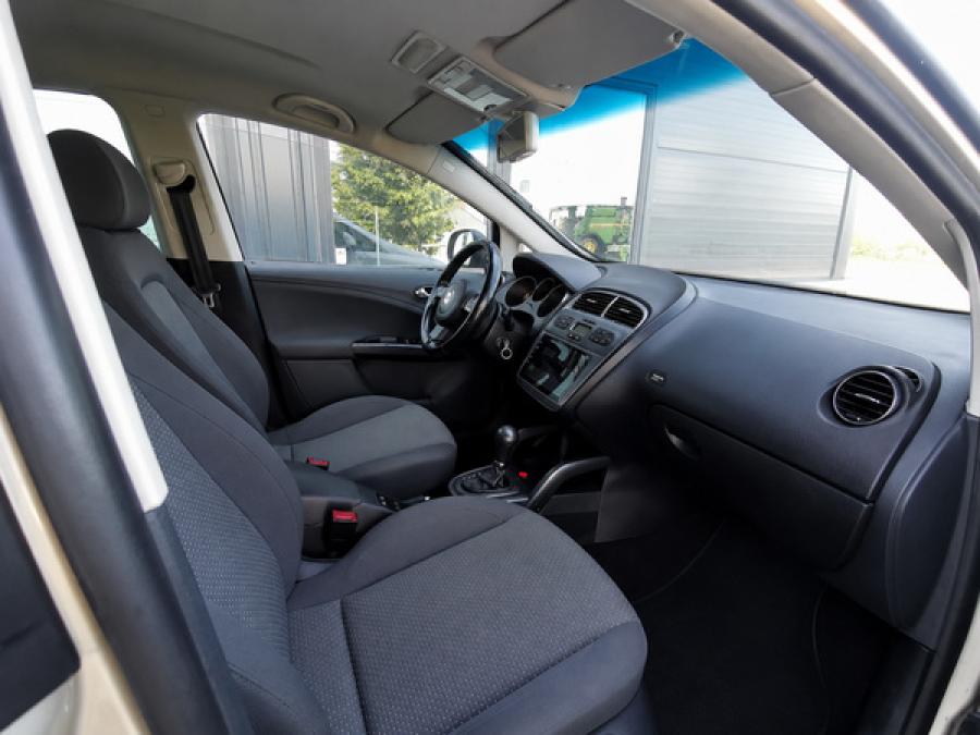SEAT Altea XL 2007 in Tartu, with an engine capacity of 2.00 L and mileage of 347 thousand km for 1390 €, photo 6 on AUTOMOTO.COM.LV