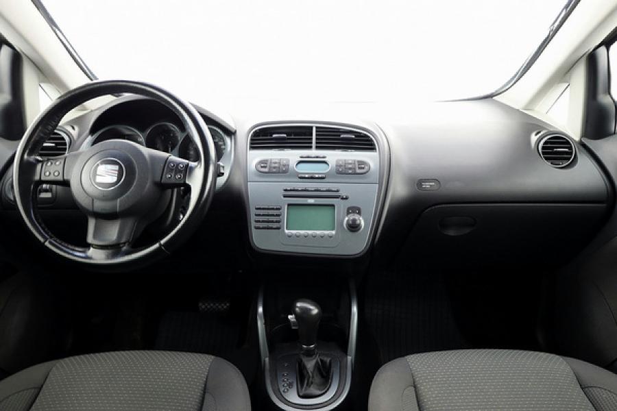 SEAT Altea XL 2007 in Tallinn, with an engine capacity of 2.00 L and mileage of 209 thousand km for 999 €, photo 6 on AUTOMOTO.COM.LV