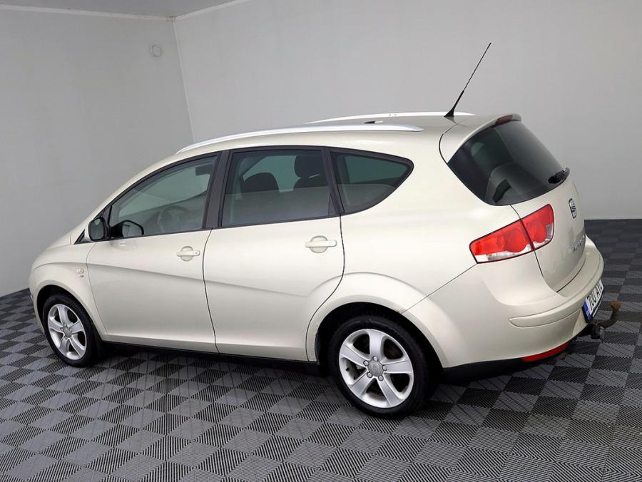 SEAT Altea XL 2007 in Tallinn, with an engine capacity of 2.00 L and mileage of 209 thousand km for 999 €, photo 12 on AUTOMOTO.COM.LV