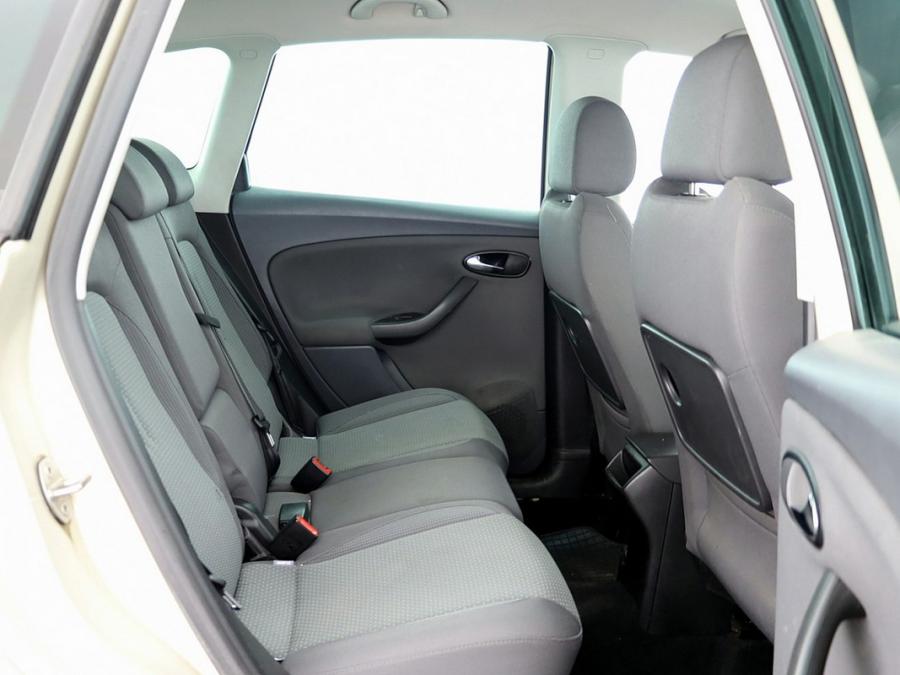 SEAT Altea XL 2007 in Tallinn, with an engine capacity of 2.00 L and mileage of 209 thousand km for 999 €, photo 15 on AUTOMOTO.COM.LV