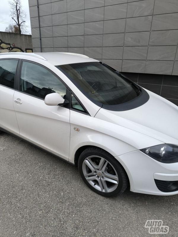 SEAT Altea XL 2010 in Kaunas, with an engine capacity of 2.00 L and mileage of 291 thousand km for 3300 €, photo 3 on AUTOMOTO.COM.LV