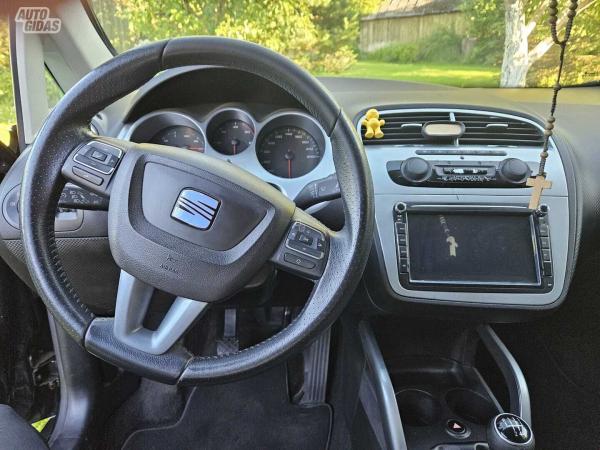 SEAT Altea XL 2012 in Siauliai, with an engine capacity of 1.60 L and mileage of 260 thousand km for 3500 €, photo 2 on AUTOMOTO.COM.LV