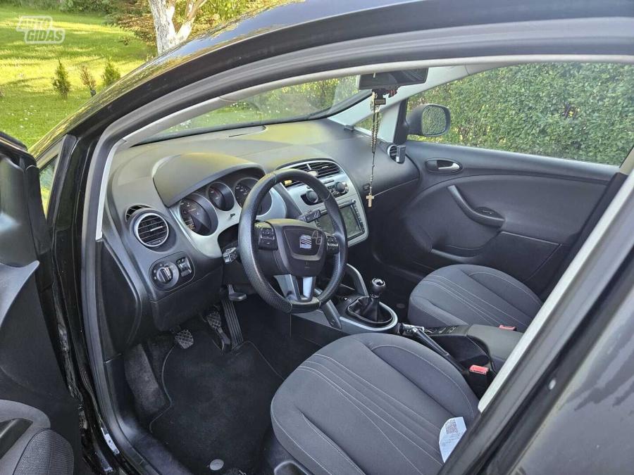 SEAT Altea XL 2012 Šauļi, ar dzinēja tilpumu 1.60 L un nobraukumu 260 tūkst. km par 3500 €, foto 4 vietnē AUTOMOTO.COM.LV