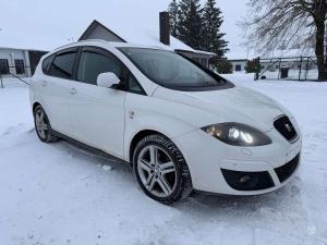 White SEAT Altea XL 2009 in Skaudvile, with an engine capacity of 1.80 L and mileage of 200 thousand km for 1850 €, photo 3 on AUTOMOTO.COM.LV