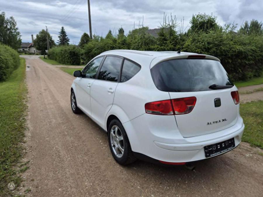 Белый Сеат Altea XL 2009 в Рокишкис, объемом двигателя 1.60 л и пробегом 134 тыс. км за 2750 €, фото 22 на AUTOMOTO.COM.LV