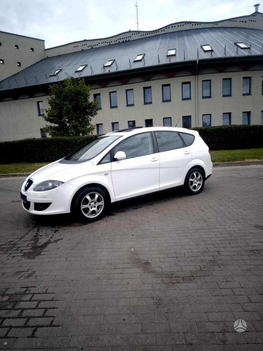 Balts SEAT Altea XL 2009 Kauņa, ar dzinēja tilpumu 1.60 L un nobraukumu 135 tūkst. km par 2950 €, foto 5 vietnē AUTOMOTO.COM.LV