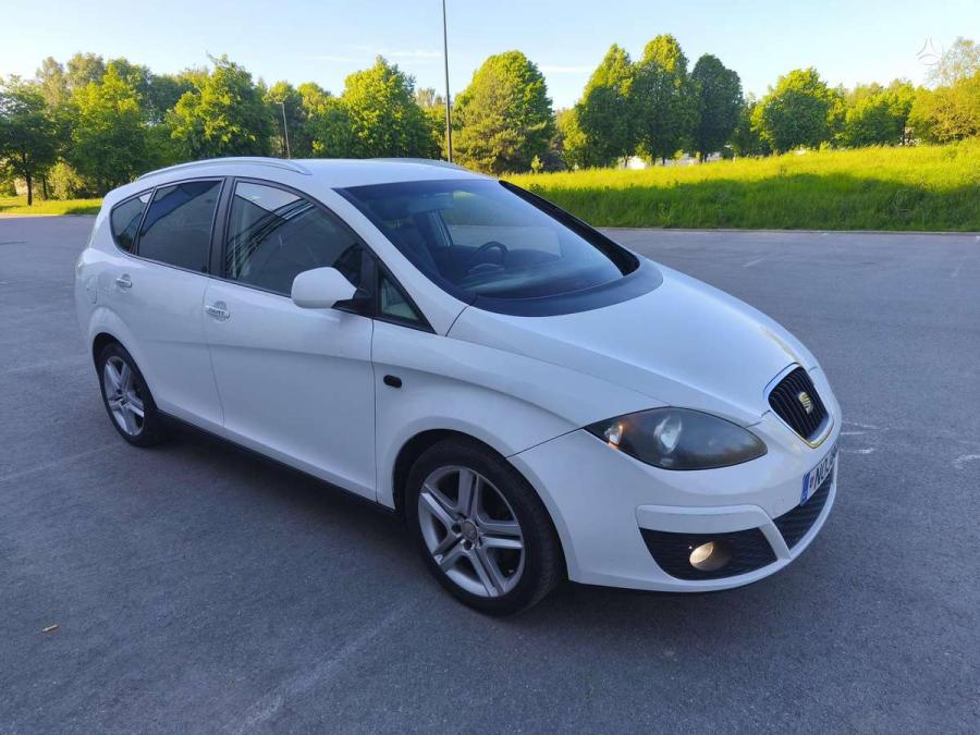 Белый Сеат Altea XL 2010 в Каунас, объемом двигателя 2.00 л и пробегом 289 тыс. км за 3350 €, фото 7 на AUTOMOTO.COM.LV