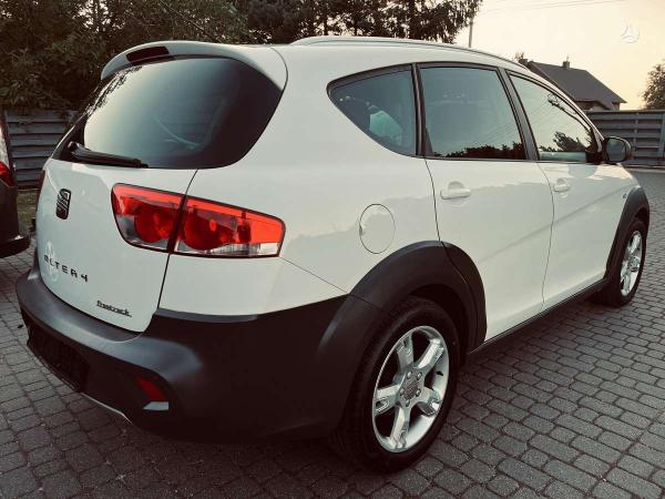 White SEAT Altea XL 2010 in Marijampole, with an engine capacity of 2.00 L and mileage of 259 thousand km for 3700 €, photo 4 on AUTOMOTO.COM.LV