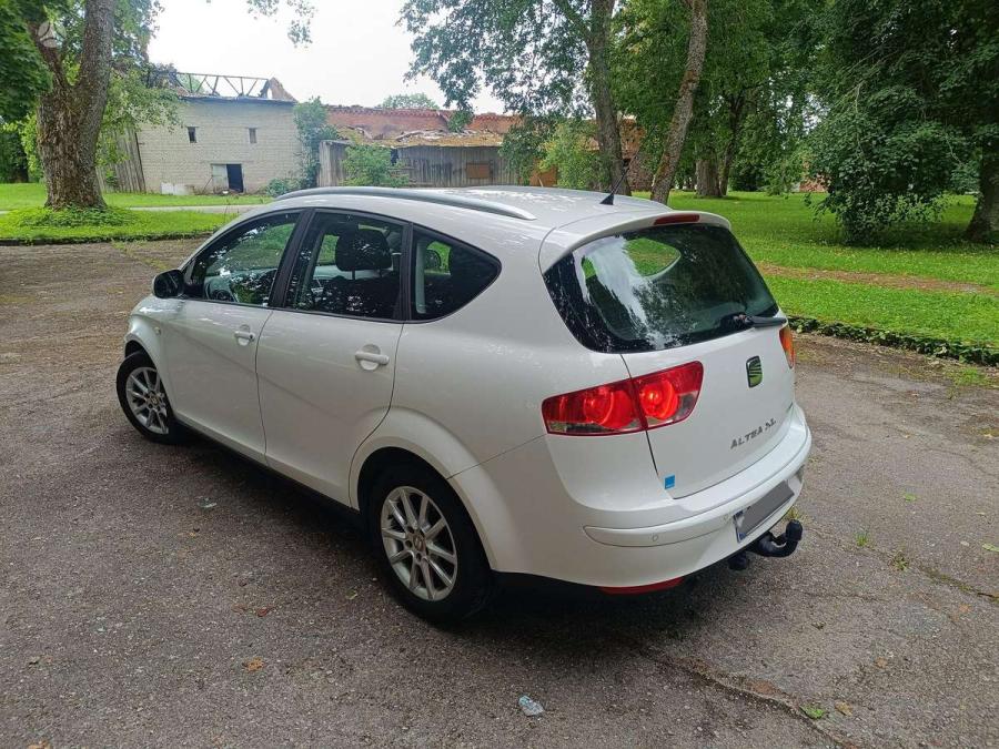 Balts SEAT Altea XL 2010 Šauļi, ar dzinēja tilpumu 1.60 L un nobraukumu 247 tūkst. km par 2200 €, foto 7 vietnē AUTOMOTO.COM.LV