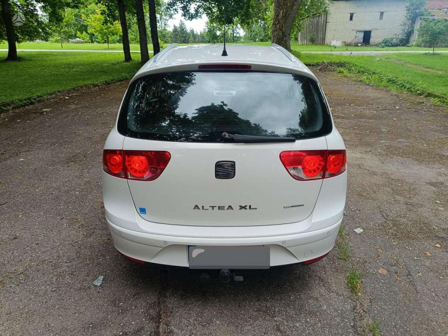 Balts SEAT Altea XL 2010 Šauļi, ar dzinēja tilpumu 1.60 L un nobraukumu 247 tūkst. km par 2200 €, foto 8 vietnē AUTOMOTO.COM.LV