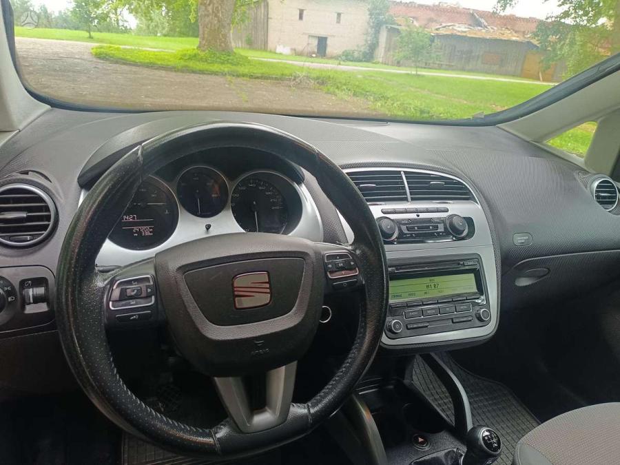 Balts SEAT Altea XL 2010 Šauļi, ar dzinēja tilpumu 1.60 L un nobraukumu 247 tūkst. km par 2200 €, foto 13 vietnē AUTOMOTO.COM.LV