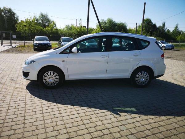 Balts SEAT Altea XL 2011 Radviliškis, ar dzinēja tilpumu 1.60 L un nobraukumu 237 tūkst. km par 3550 €, foto 2 vietnē AUTOMOTO.COM.LV