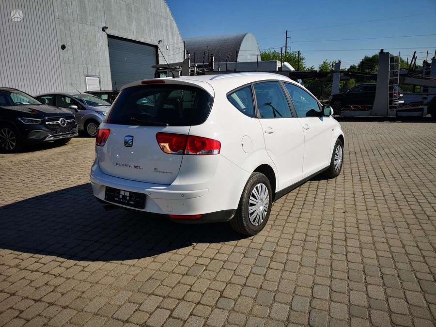 Balts SEAT Altea XL 2011 Radviliškis, ar dzinēja tilpumu 1.60 L un nobraukumu 237 tūkst. km par 3550 €, foto 4 vietnē AUTOMOTO.COM.LV