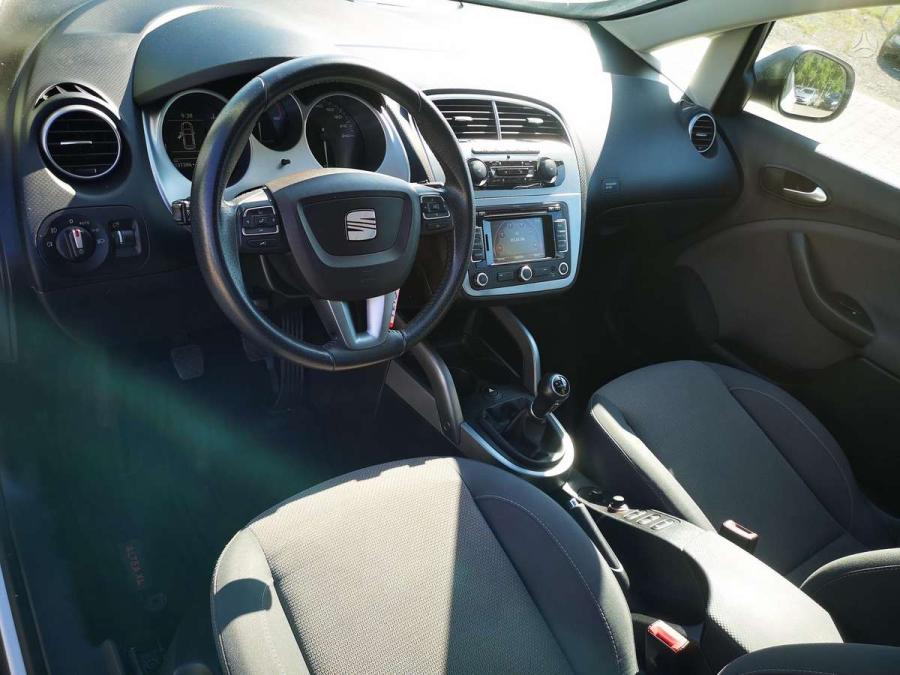 Balts SEAT Altea XL 2011 Radviliškis, ar dzinēja tilpumu 1.60 L un nobraukumu 237 tūkst. km par 3550 €, foto 8 vietnē AUTOMOTO.COM.LV