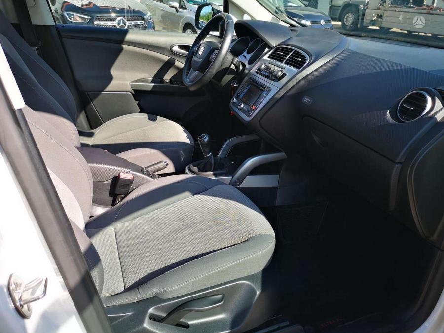 Balts SEAT Altea XL 2011 Radviliškis, ar dzinēja tilpumu 1.60 L un nobraukumu 237 tūkst. km par 3550 €, foto 11 vietnē AUTOMOTO.COM.LV