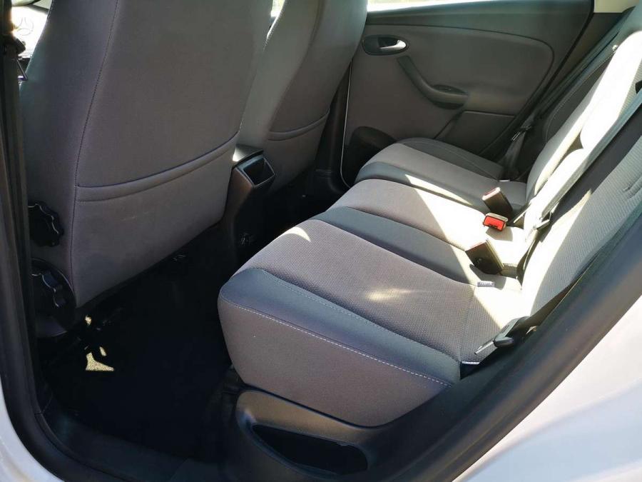 Balts SEAT Altea XL 2011 Radviliškis, ar dzinēja tilpumu 1.60 L un nobraukumu 237 tūkst. km par 3550 €, foto 13 vietnē AUTOMOTO.COM.LV