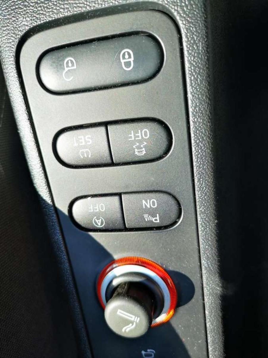 Balts SEAT Altea XL 2011 Radviliškis, ar dzinēja tilpumu 1.60 L un nobraukumu 237 tūkst. km par 3550 €, foto 15 vietnē AUTOMOTO.COM.LV