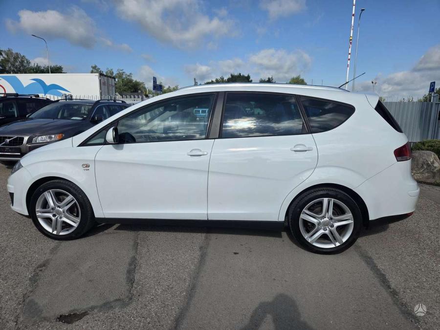 Balts SEAT Altea XL 2012 Marijampole, ar dzinēja tilpumu 1.97 L un nobraukumu 262 tūkst. km par 3699 €, foto 9 vietnē AUTOMOTO.COM.LV