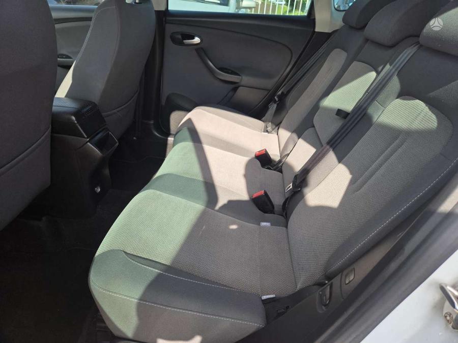 Balts SEAT Altea XL 2012 Marijampole, ar dzinēja tilpumu 1.97 L un nobraukumu 262 tūkst. km par 3699 €, foto 13 vietnē AUTOMOTO.COM.LV