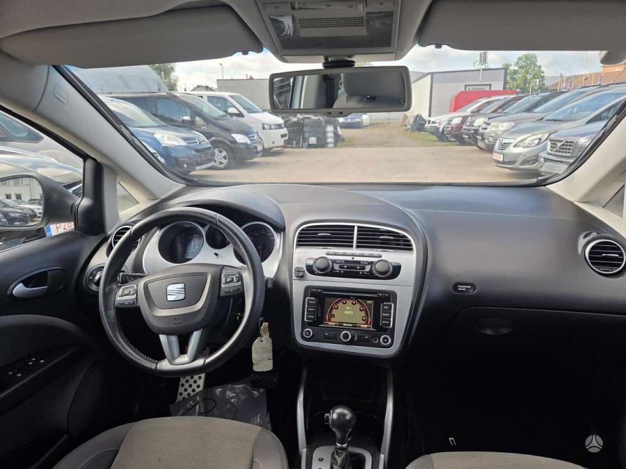 Balts SEAT Altea XL 2012 Marijampole, ar dzinēja tilpumu 1.97 L un nobraukumu 262 tūkst. km par 3699 €, foto 16 vietnē AUTOMOTO.COM.LV